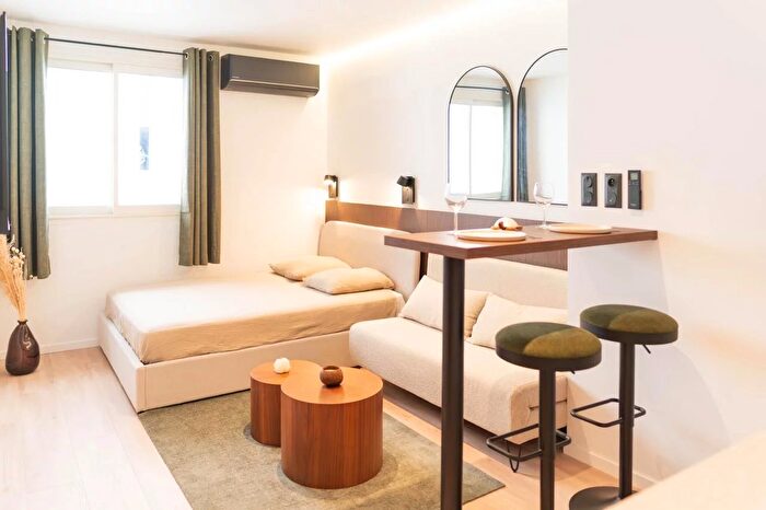 Appartement à vendre - Cannes, Centre-ville - 1 pièce