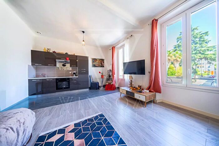 Appartement à vendre - Cannes, Prado, République - 2 pièces - 1 chambre