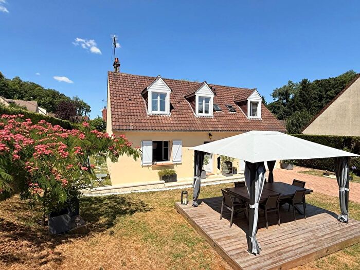 Maison 5 pièces à La Falaise, à vendre