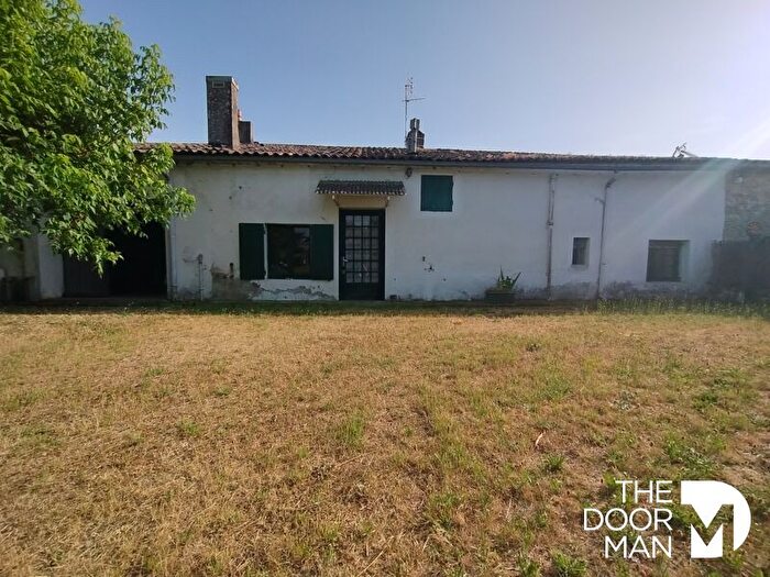 Maison 6 pièces à vendre à Saint-Maixant