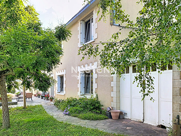 Avrillé, Centre-ville, Ternière : Maison 6 pièces à vendre