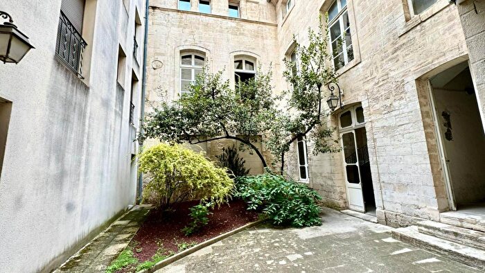 Appartement à vendre - Avignon, Palais des Papes, Zone Piétonne - 2 pièces - 1 chambre