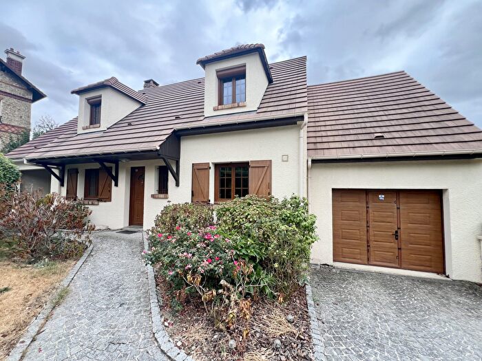Condé-Sainte-Libiaire - Maison 6 pièces à vendre