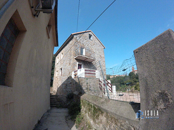 Maison à louer - Cauro - 5 pièces - 3 chambres