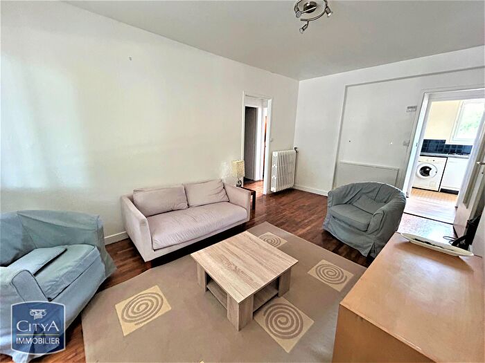 Appartement à vendre - Quartiers Nord-Est, Jeanne dArc - 3 pièces - 2 chambres