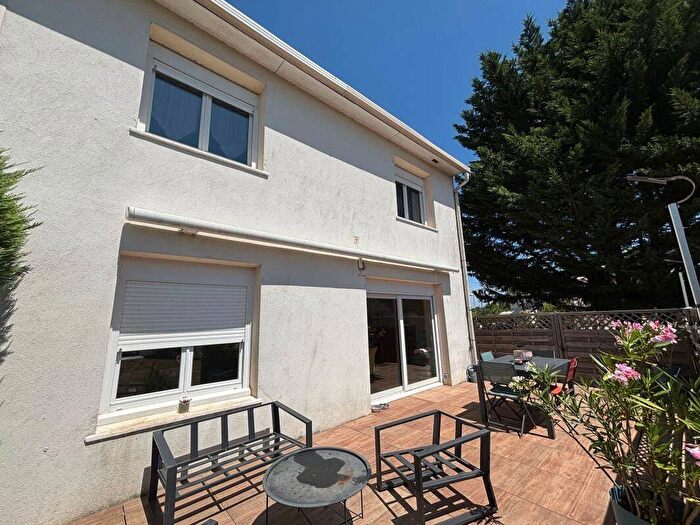 Luynes : Maison 5 pièces à louer
