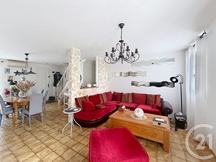 Villeneuve-la-Guyard : Maison 5 pièces à vendre