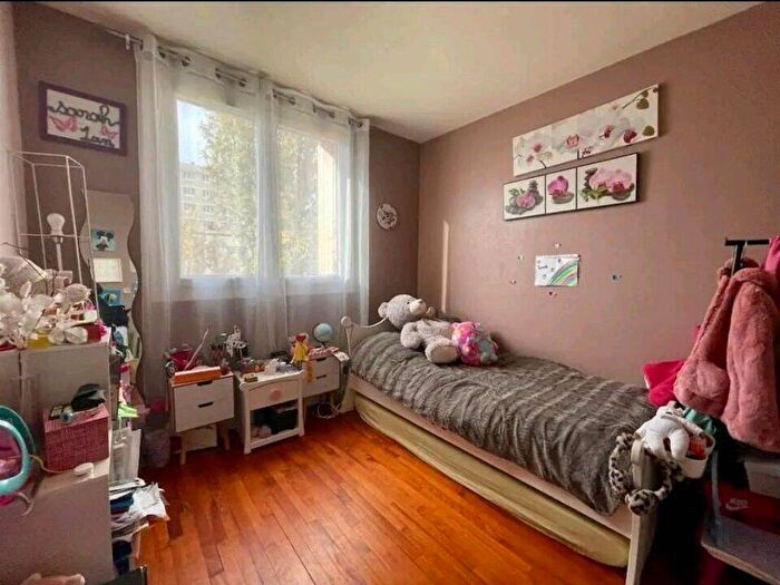 Quatres Cités-Simonettes-République, Champigny-sur-Marne : Appartement 4 pièces à louer