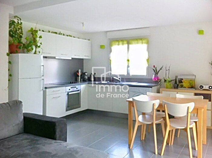 Appartement 3 pièces à Chevrier, à vendre