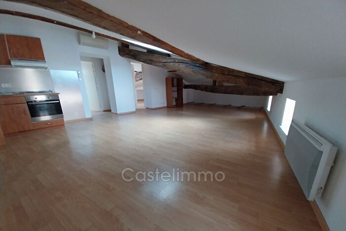 Appartement à louer - Castelsarrasin, Centre-ville - 3 pièces - 2 chambres