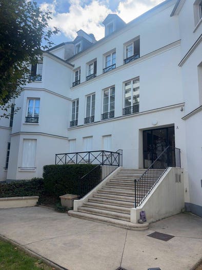 Espaces Jeunes, Issy-les-Moulineaux - Appartement 4 pièces à louer