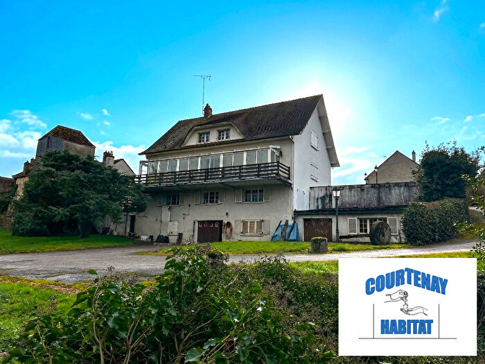 Maison à vendre - Courtenay - 6 pièces - 3 chambres