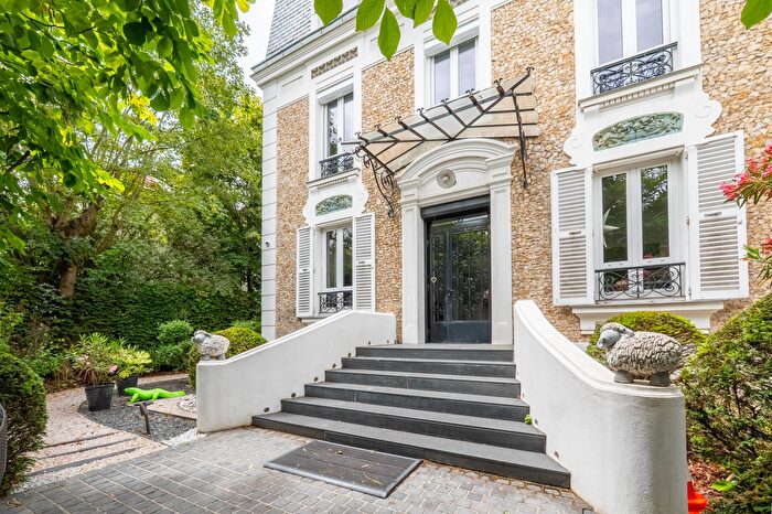 Saint-Maur-des-Fossés, La Varenne : Maison 11 pièces à vendre