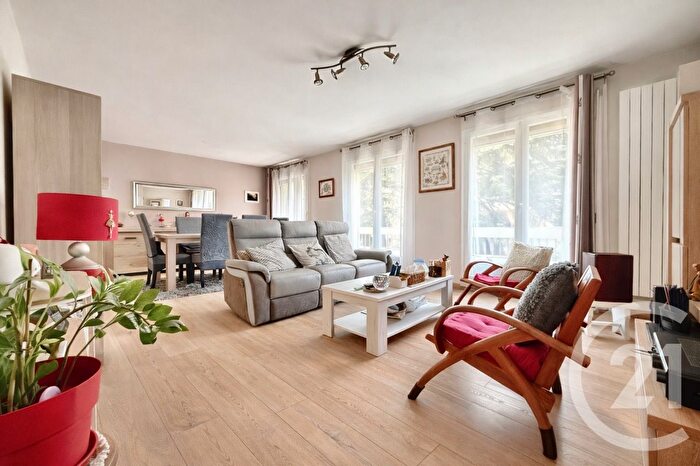 Appartement à vendre - Livry-Gargan, Centre-ville - 4 pièces - 2 chambres