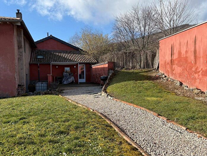 Maison à louer - Quincié-en-Beaujolais - 3 pièces - 2 chambres