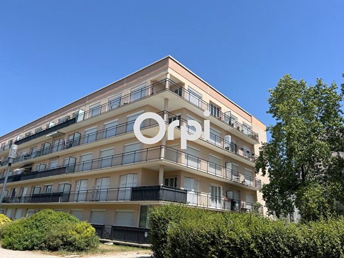 Appartement 4 pièces à Maurepas, Centre-ville, Malmedonne, à vendre