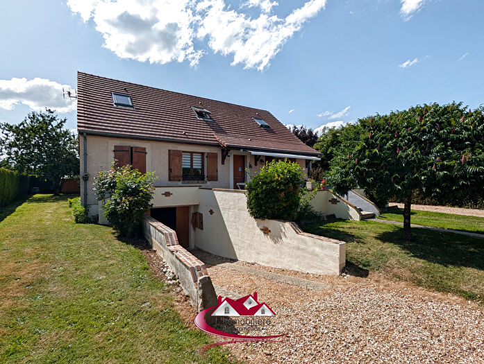 Maison à vendre - Bû - 5 pièces - 4 chambres