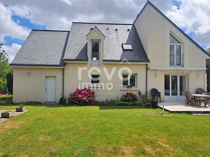 Maison 7 pièces à Saint-Sylvain-d'Anjou, à vendre