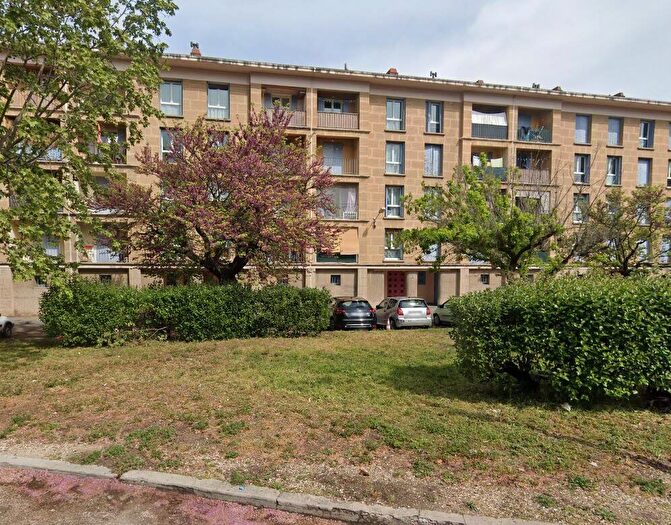 Appartement à louer - Fontcouverte, Avignon - 3 pièces