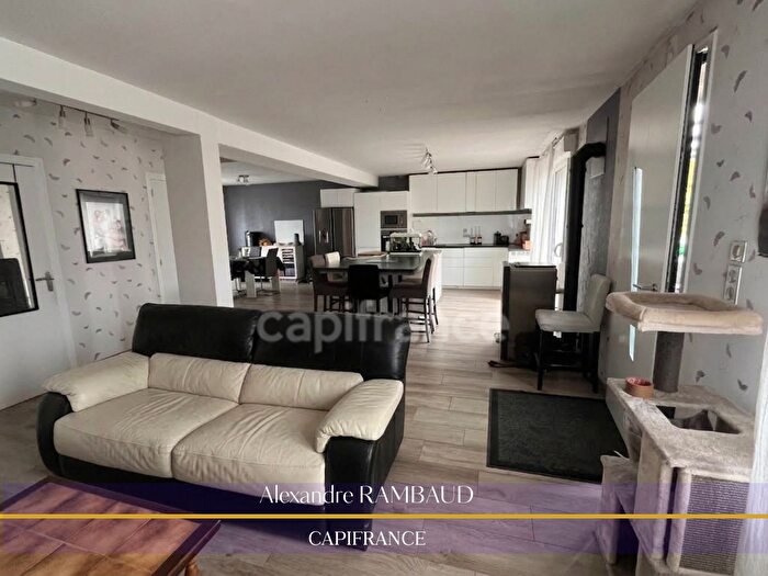 Maison 6 pièces à Liffré, à vendre