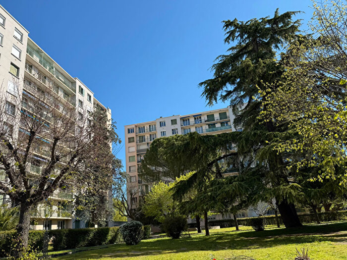 Appartement à vendre - Nîmes, collines - 5 pièces - 3 chambres