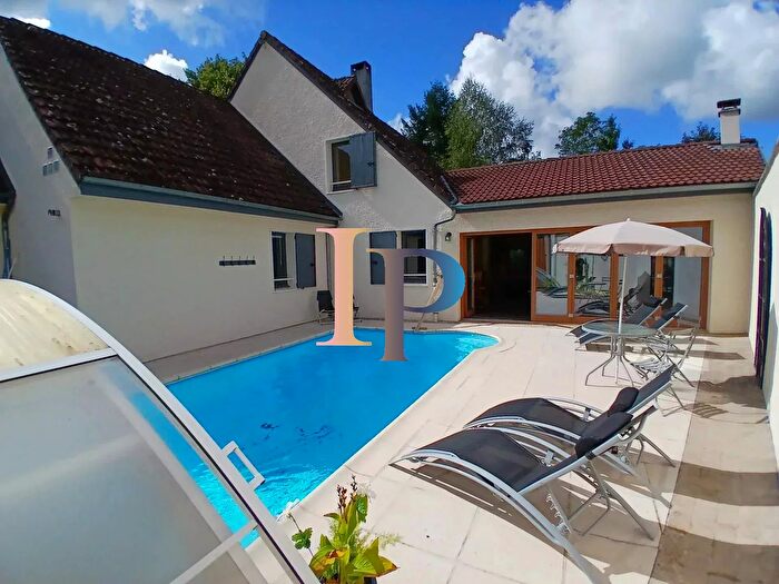 Maison à vendre - Charlieu - 14 pièces - 6 chambres