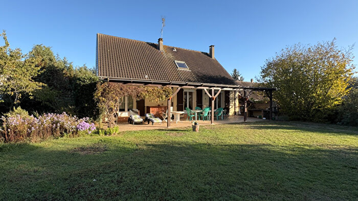 Maison 7 pièces à vendre à Ully-Saint-Georges