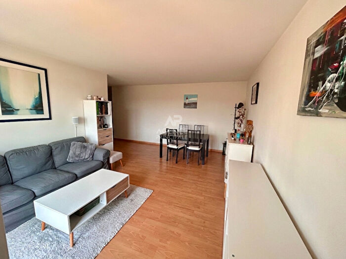 Carrières-sous-Poissy, Saint-Louis, Champfleury : Appartement 3 pièces à vendre