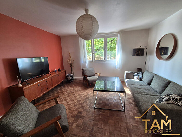 Saint-Cyr-l'École, Hôtel de ville : Appartement 3 pièces à vendre
