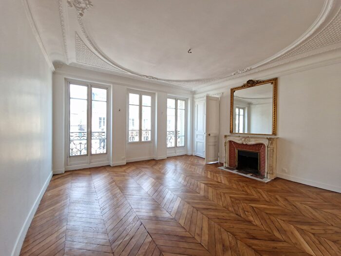 Appartement 6 pièces à louer - Paris 8ème, Mairie