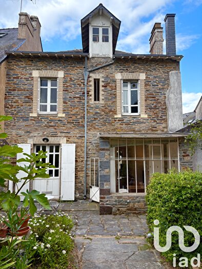 Maison à vendre - La Gacilly - 9 pièces - 5 chambres