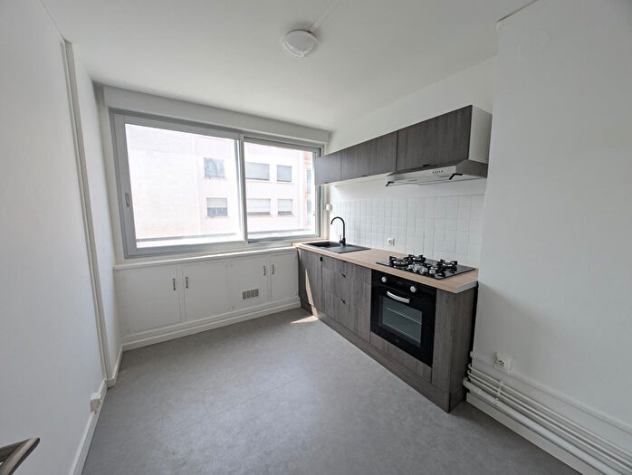 Appartement à louer - Bourges, Centre-ville, Charlet, Lahitolle, Pignoux, Sembat - 2 pièces - 1 chambre