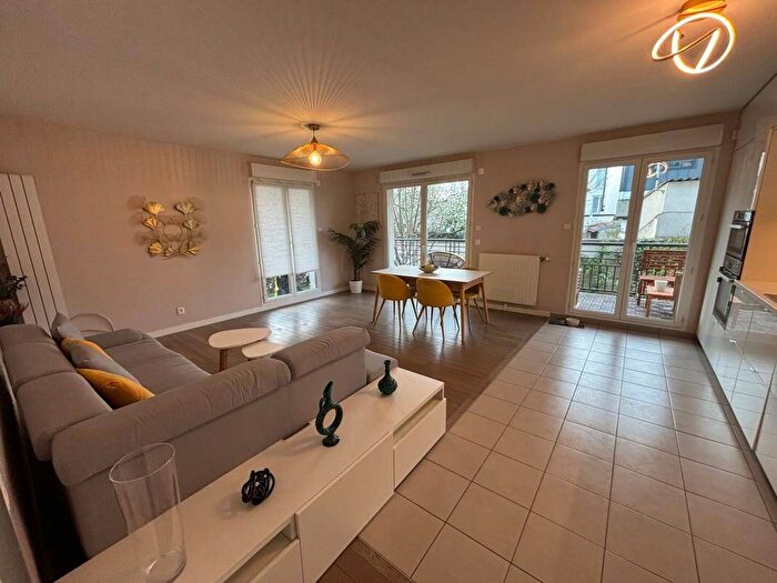 Appartement à louer - Croix Blanche, Châtenay-Malabry - 3 pièces - 2 chambres