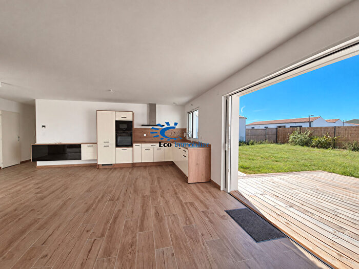 Maison 4 pièces à Saint-Ouen-d'Aunis, à vendre