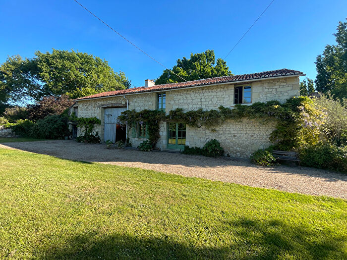 Les Trois-Moutiers : Maison 6 pièces à vendre