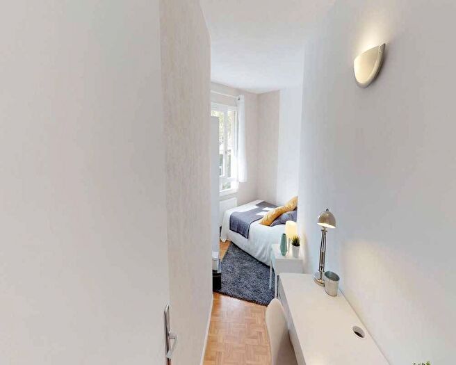 Appartement à louer - Gerland, Lyon ème arrondissement - 4 pièces - 4 chambres