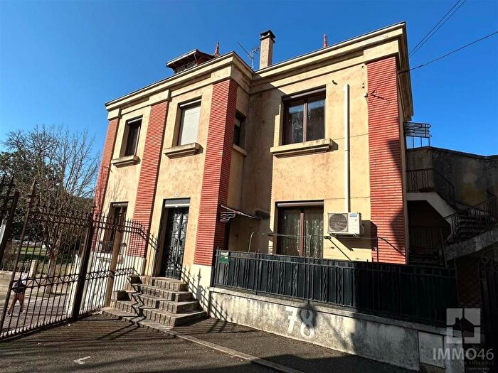 Maison à vendre - Cahors, Centre-ville - 7 pièces - 5 chambres