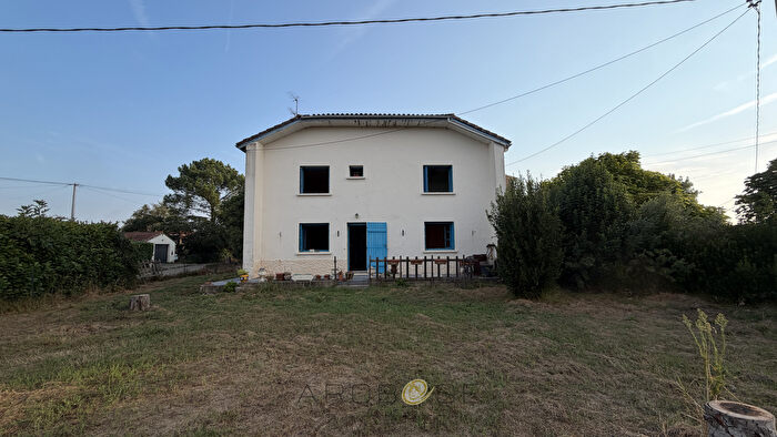 Puch-d'Agenais : Maison 4 pièces à vendre
