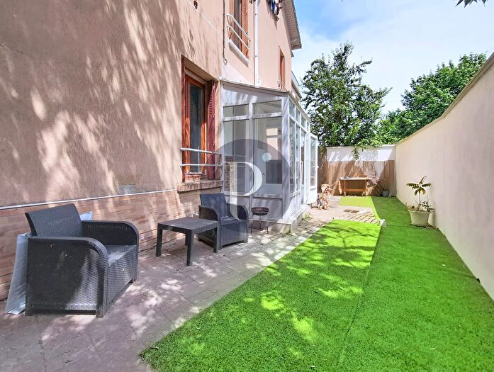Vitry-sur-Seine, Port à l'Anglais, Zone d'activité : Appartement 4 pièces à vendre
