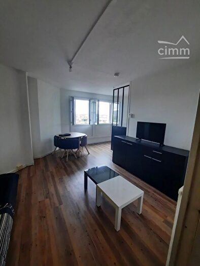 Appartement à louer - Agen, Les Pins, Henri Barbusse - 1 pièce - 1 chambre