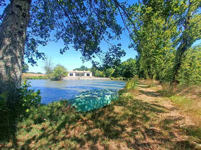 Maison à vendre - Saint-Mesmin - 8 pièces - 4 chambres
