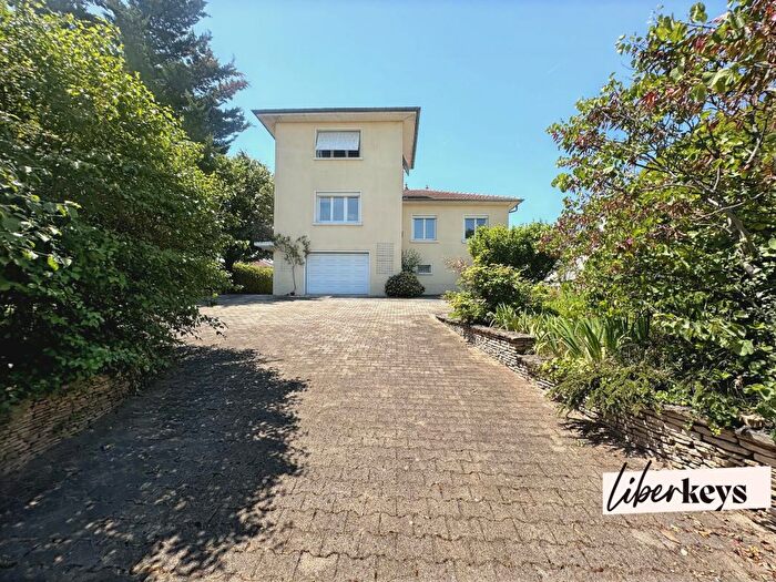 Charly - Maison 8 pièces à vendre