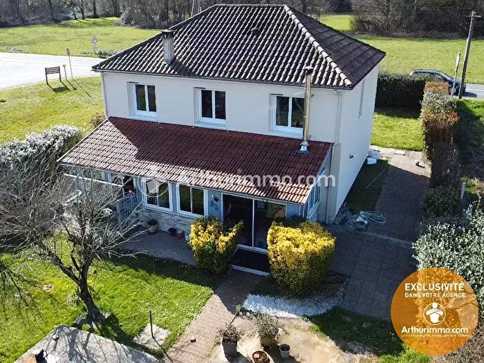 Maison à vendre - Neuvic - 4 pièces - 3 chambres