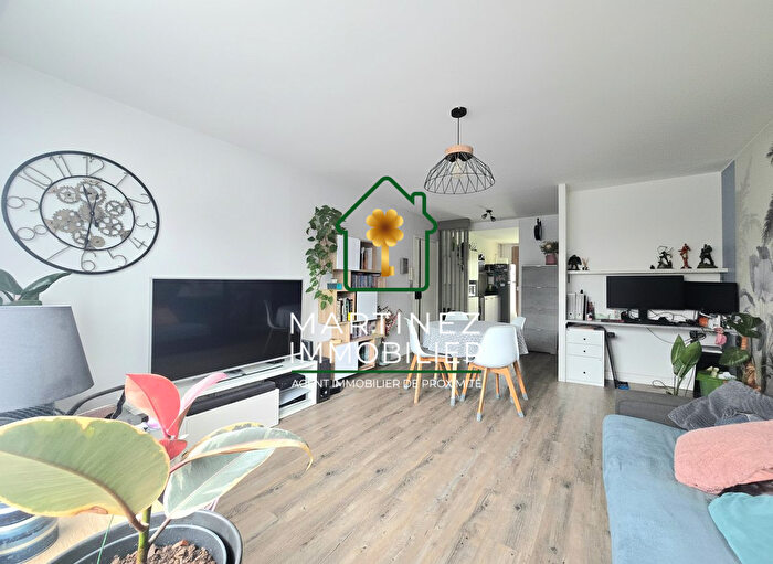 Appartement à vendre - Saint-Priest, Village - 4 pièces - 3 chambres