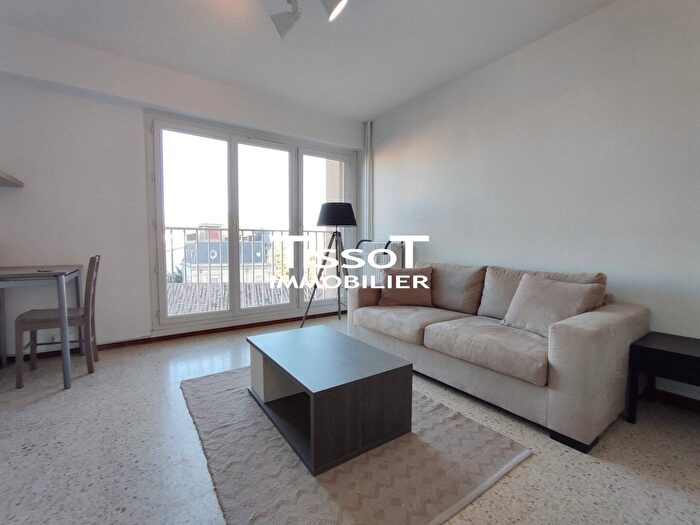 Jardins de la Fontaine, Nîmes : Appartement 1 pièce à louer