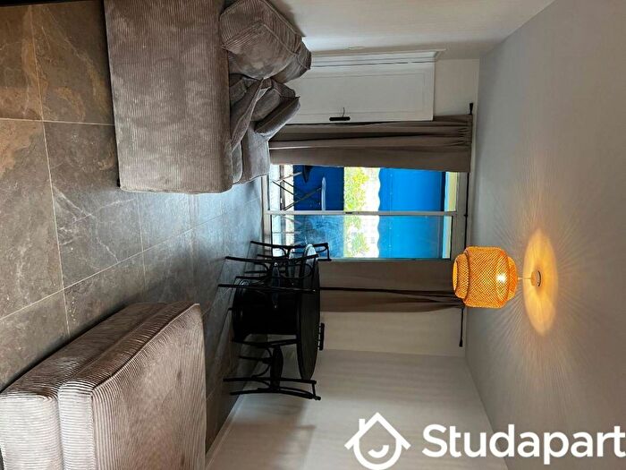 Appartement à louer - Caucade, Sainte Marguerite, Nice - 1 pièce - 1 chambre