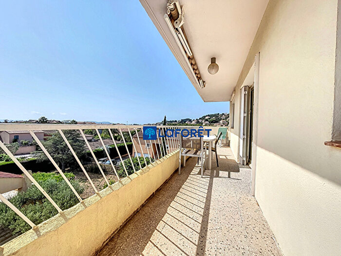 Appartement à vendre - Carqueiranne - 4 pièces - 2 chambres