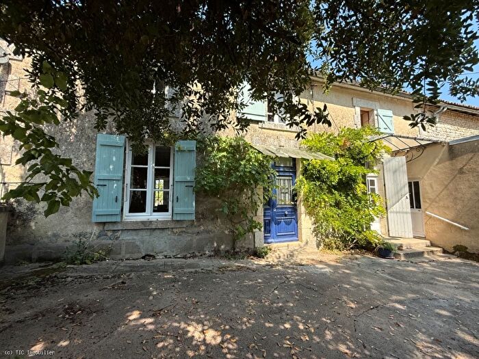 Ruffec - Maison 6 pièces à vendre