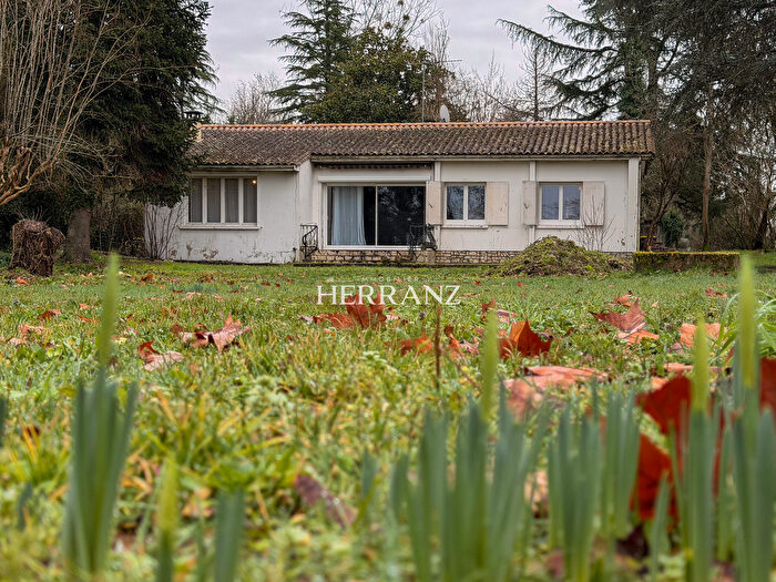 Maison à vendre - Saint-Denis-de-Pile - 5 pièces - 3 chambres