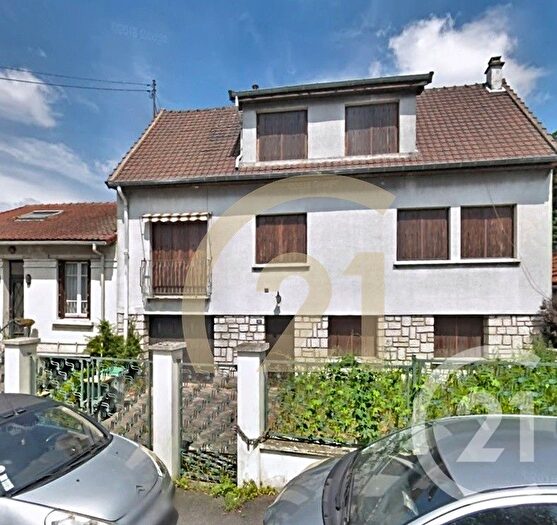 Villejuif, Haute-Buyères, Esselières : Maison 7 pièces à vendre